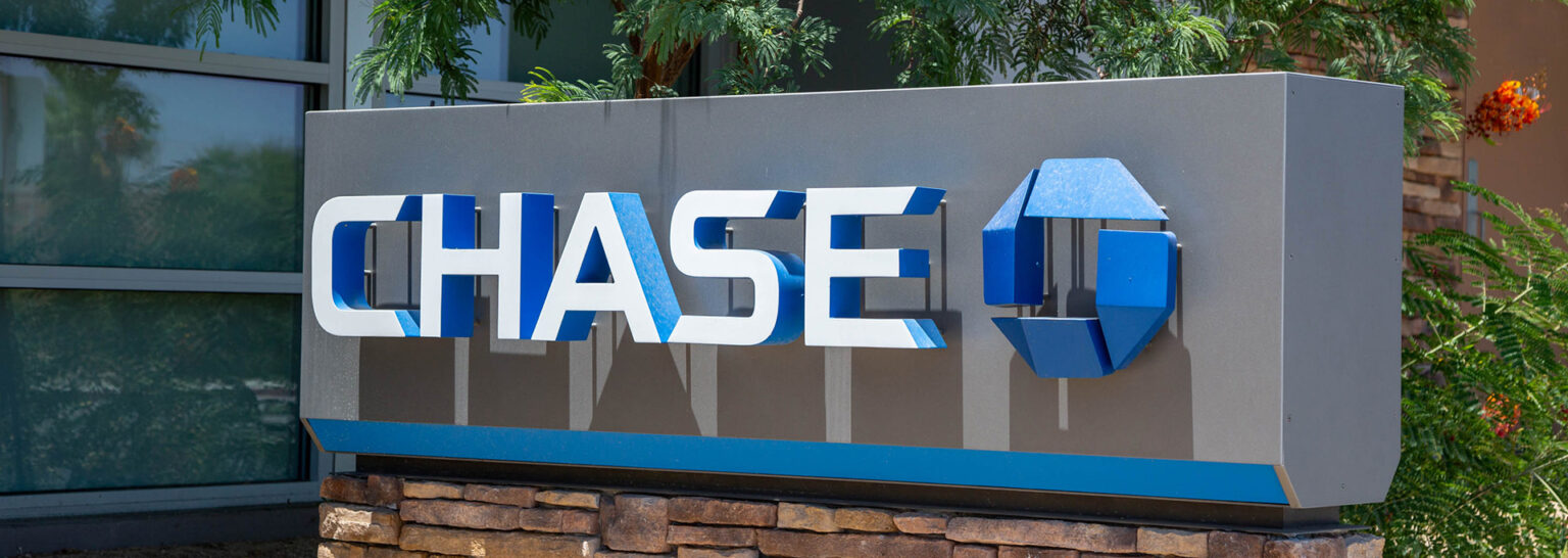 Chase Total Checking Bonus Offer: $300 for New Accounts