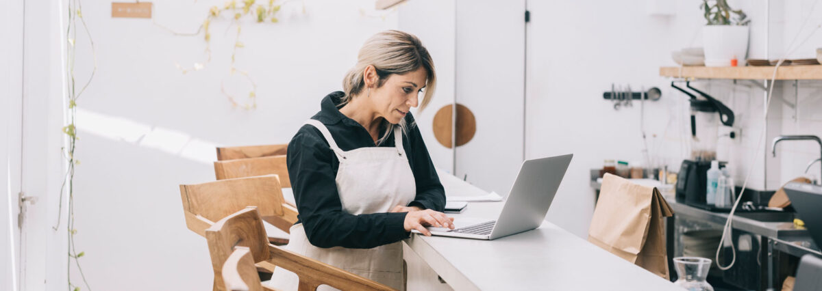 How to Choose the Best Checking Account For Your Business